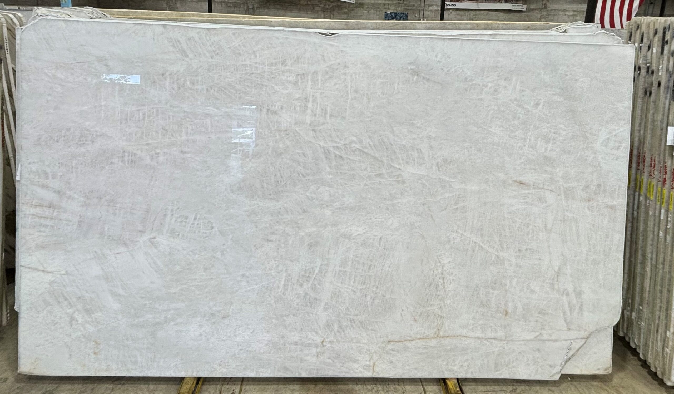 Cristallo Extra White 13237/13260 3cm | Spazio Marble & Granite